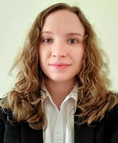 Cristina Maze | About Me